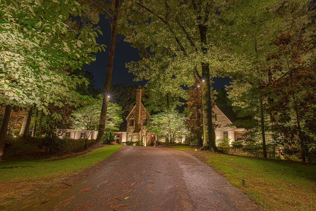 4 Lighting Ideas That Will Transform Your Driveway